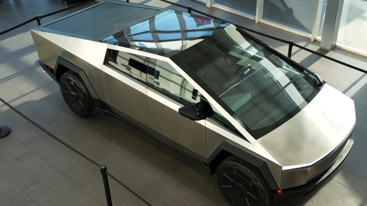 Tesla ელექტრო პიკაპის Cybertruck-ის გამოშვებას იწყებს